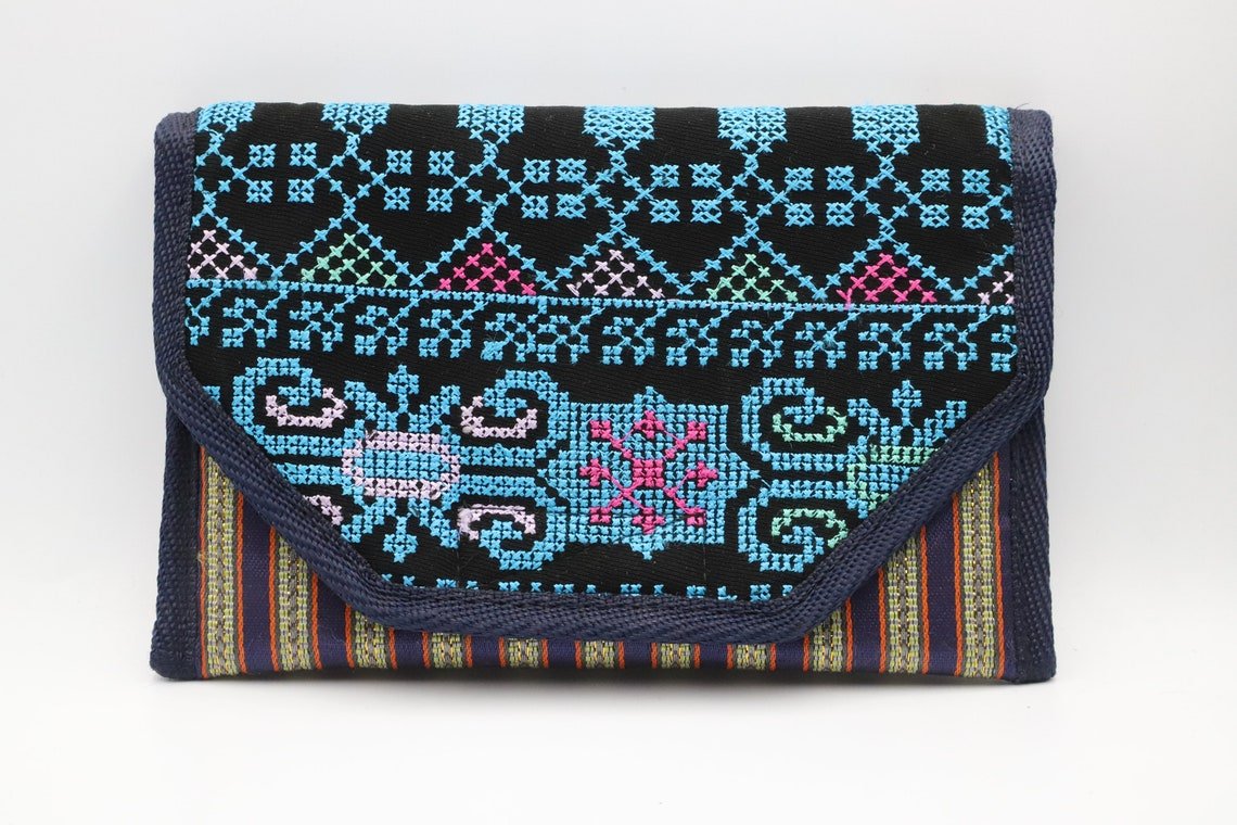 Palestinian Embroidered wallet Embroidered Palestine Tatreez Wallets ...